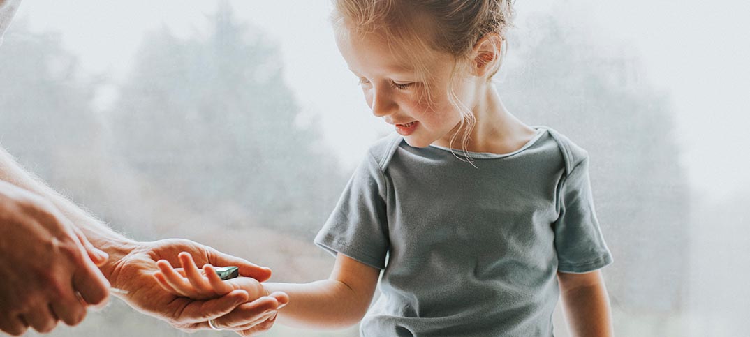 Cochlear™ Baha® 7 ist klein, leistungsstark und bestens vernetzt ...